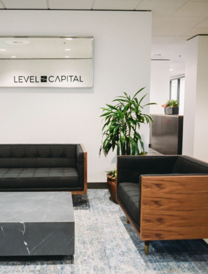 Level Capital : Contact